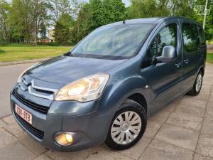 Grey Citroen Berlingo 2010 in Klaipeda, with an engine capacity of 1.60 L and mileage of 266 thousand km for 3350 €, photo 3 on AUTOMOTO.COM.LV