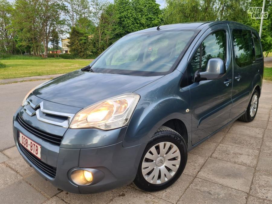 Grey Citroen Berlingo 2010 in Klaipeda, with an engine capacity of 1.60 L and mileage of 266 thousand km for 3350 €, photo 3 on AUTOMOTO.COM.LV