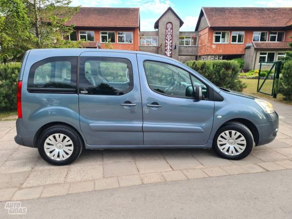 Grey Citroen Berlingo 2010 in Klaipeda, with an engine capacity of 1.60 L and mileage of 266 thousand km for 3350 €, photo 3 on AUTOMOTO.COM.LV