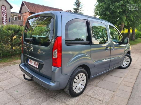 Grey Citroen Berlingo 2010 in Klaipeda, with an engine capacity of 1.60 L and mileage of 266 thousand km for 3350 €, photo 7 on AUTOMOTO.COM.LV