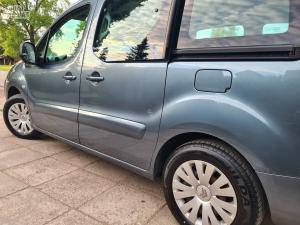 Grey Citroen Berlingo 2010 in Klaipeda, with an engine capacity of 1.60 L and mileage of 266 thousand km for 3350 €, photo 30 on AUTOMOTO.COM.LV