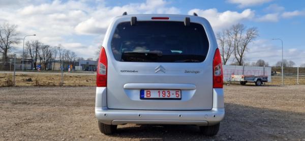 Pelēks Citroen Berlingo 2010 Rīga, ar dzinēja tilpumu 1.60 L un nobraukumu 212 tūkst. km par 5550 €, foto 4 vietnē AUTOMOTO.COM.LV