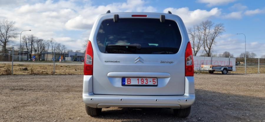 Pelēks Citroen Berlingo 2010 Rīga, ar dzinēja tilpumu 1.60 L un nobraukumu 212 tūkst. km par 5550 €, foto 5 vietnē AUTOMOTO.COM.LV