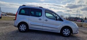 Pelēks Citroen Berlingo 2010 Rīga, ar dzinēja tilpumu 1.60 L un nobraukumu 212 tūkst. km par 5550 €, foto 7 vietnē AUTOMOTO.COM.LV