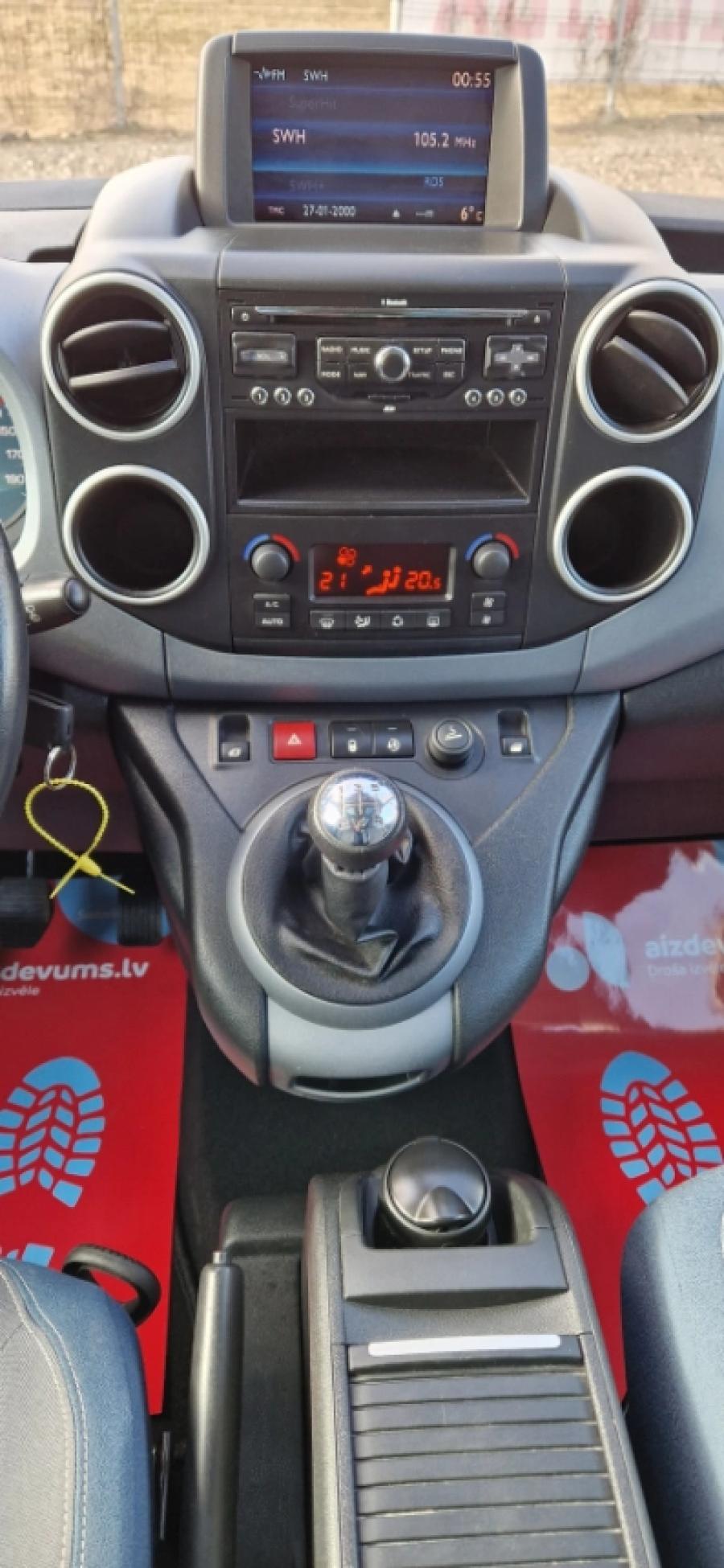 Pelēks Citroen Berlingo 2010 Rīga, ar dzinēja tilpumu 1.60 L un nobraukumu 212 tūkst. km par 5550 €, foto 12 vietnē AUTOMOTO.COM.LV