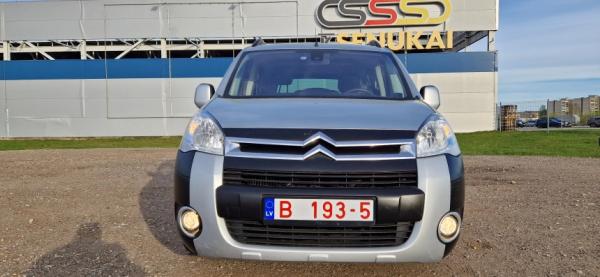 Pelēks Citroen Berlingo 2010 Rīga, ar dzinēja tilpumu 1.60 L un nobraukumu 184 tūkst. km par 5950 €, foto 8 vietnē AUTOMOTO.COM.LV