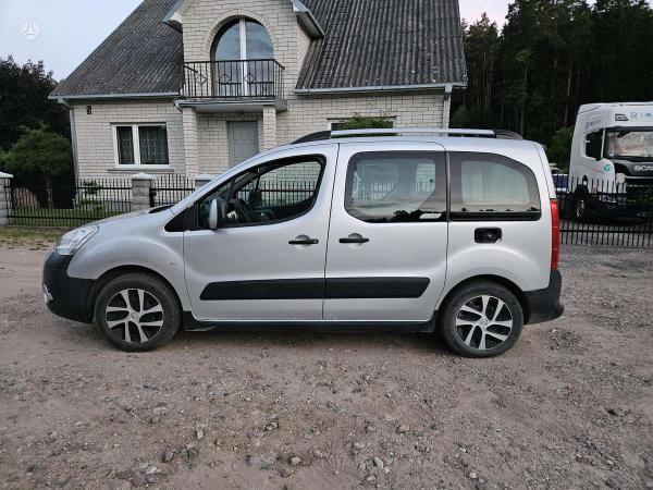 Pelēks Citroen Berlingo 2010 Prienai, ar dzinēja tilpumu 1.56 L un nobraukumu 321 tūkst. km par 2250 €, foto 5 vietnē AUTOMOTO.COM.LV