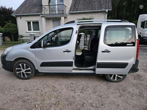 Pelēks Citroen Berlingo 2010 Prienai, ar dzinēja tilpumu 1.56 L un nobraukumu 321 tūkst. km par 2250 €, foto 8 vietnē AUTOMOTO.COM.LV