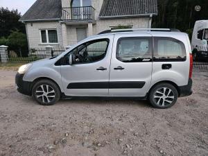 Pelēks Citroen Berlingo 2010 Prienai, ar dzinēja tilpumu 1.56 L un nobraukumu 321 tūkst. km par 2250 €, foto 16 vietnē AUTOMOTO.COM.LV