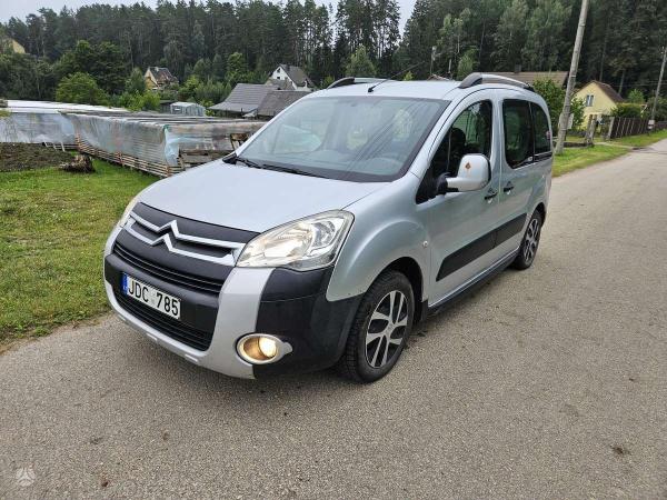 Grey Citroen Berlingo 2010 in Prienai, with an engine capacity of 1.56 L and mileage of 328 thousand km for 2000 €, photo 1 on AUTOMOTO.COM.LV