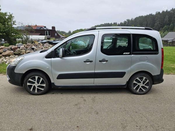 Grey Citroen Berlingo 2010 in Prienai, with an engine capacity of 1.56 L and mileage of 328 thousand km for 2000 €, photo 3 on AUTOMOTO.COM.LV