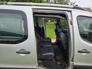 Pelēks Citroen Berlingo 2010 Prienai, ar dzinēja tilpumu 1.56 L un nobraukumu 328 tūkst. km par 2000 €, foto 14 vietnē AUTOMOTO.COM.LV