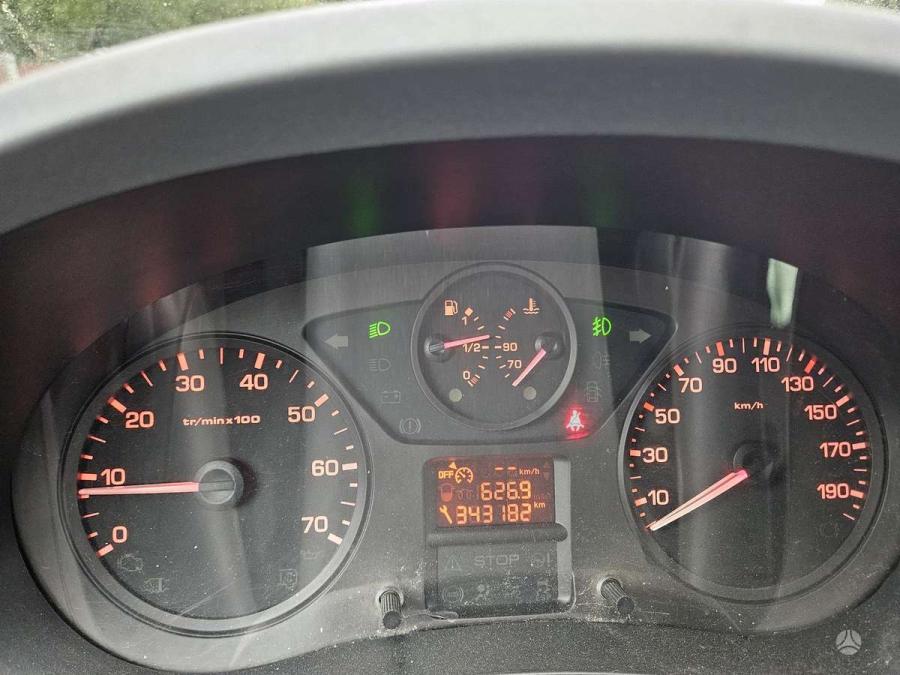 Pelēks Citroen Berlingo 2010 Prienai, ar dzinēja tilpumu 1.56 L un nobraukumu 328 tūkst. km par 2000 €, foto 16 vietnē AUTOMOTO.COM.LV