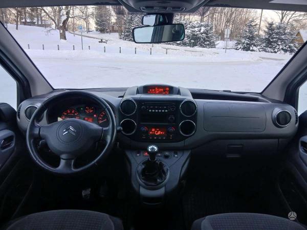 Pelēks Citroen Berlingo 2011 Anykščiai, ar dzinēja tilpumu 1.56 L un nobraukumu 240 tūkst. km par 2999 €, foto 9 vietnē AUTOMOTO.COM.LV