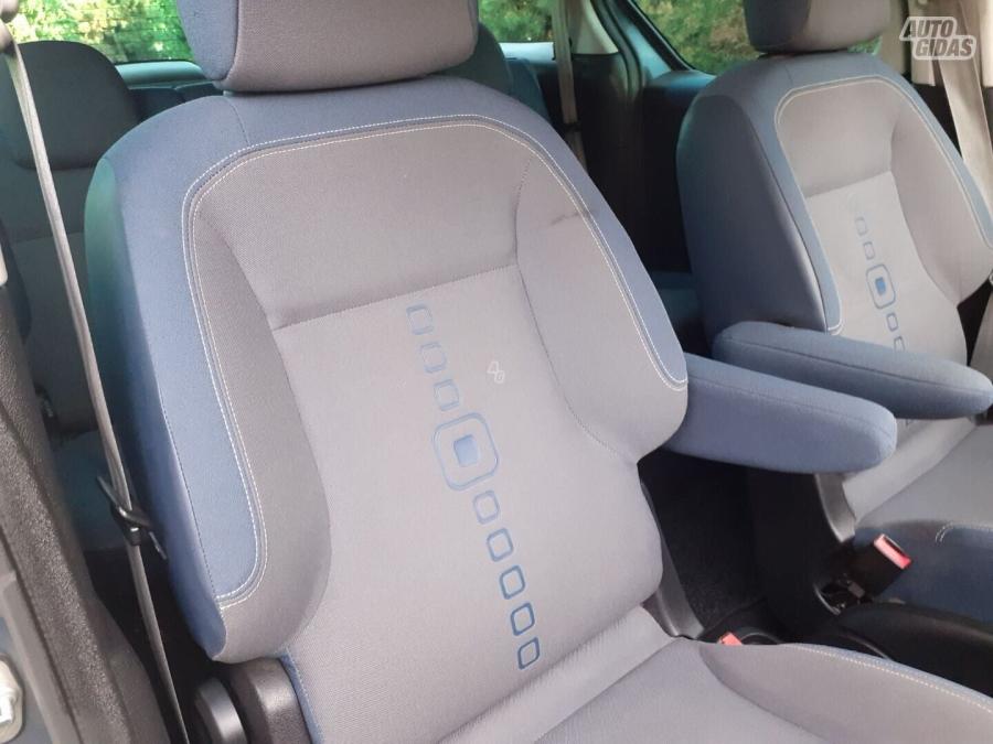 Pelēks Citroen Berlingo 2011 Mažeikiai, ar dzinēja tilpumu 1.60 L un nobraukumu 154 tūkst. km par 3950 €, foto 23 vietnē AUTOMOTO.COM.LV
