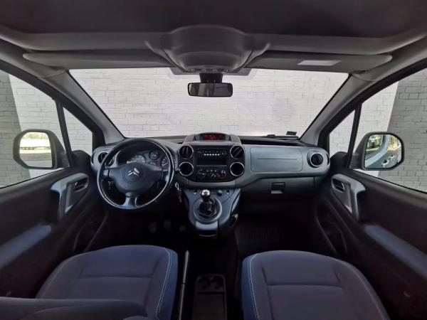 Pelēks Citroen Berlingo 2011 Rīga, ar dzinēja tilpumu 1.60 L un nobraukumu 283 tūkst. km par 3690 €, foto 10 vietnē AUTOMOTO.COM.LV