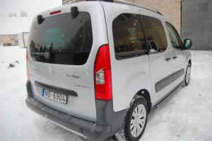 Pelēks Citroen Berlingo 2011 Jēkabpils, ar dzinēja tilpumu 1.60 L un nobraukumu 279 tūkst. km par 5500 €, foto 7 vietnē AUTOMOTO.COM.LV
