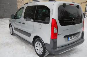 Pelēks Citroen Berlingo 2011 Jēkabpils, ar dzinēja tilpumu 1.60 L un nobraukumu 279 tūkst. km par 5500 €, foto 9 vietnē AUTOMOTO.COM.LV