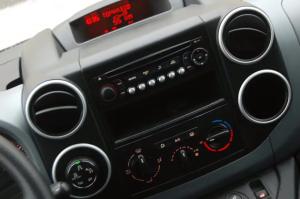 Pelēks Citroen Berlingo 2011 Jēkabpils, ar dzinēja tilpumu 1.60 L un nobraukumu 279 tūkst. km par 5500 €, foto 11 vietnē AUTOMOTO.COM.LV