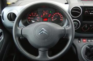 Pelēks Citroen Berlingo 2011 Jēkabpils, ar dzinēja tilpumu 1.60 L un nobraukumu 279 tūkst. km par 5500 €, foto 12 vietnē AUTOMOTO.COM.LV