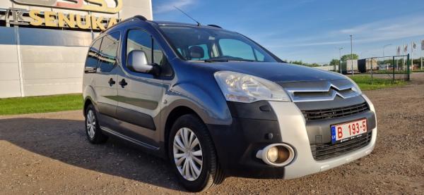 Pelēks Citroen Berlingo 2011 Rīga, ar dzinēja tilpumu 1.60 L un nobraukumu 282 tūkst. km par 5500 €, foto 7 vietnē AUTOMOTO.COM.LV