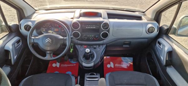 Pelēks Citroen Berlingo 2011 Rīga, ar dzinēja tilpumu 1.60 L un nobraukumu 282 tūkst. km par 5500 €, foto 9 vietnē AUTOMOTO.COM.LV