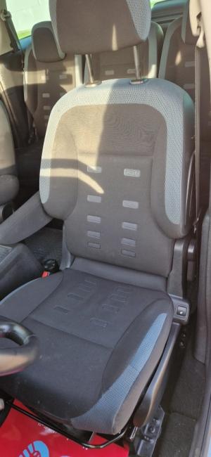 Grey Citroen Berlingo 2011 in Riga, with an engine capacity of 1.60 L and mileage of 282 thousand km for 5500 €, photo 20 on AUTOMOTO.COM.LV