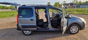 Grey Citroen Berlingo 2011 in Riga, with an engine capacity of 1.60 L and mileage of 282 thousand km for 5500 €, photo 36 on AUTOMOTO.COM.LV