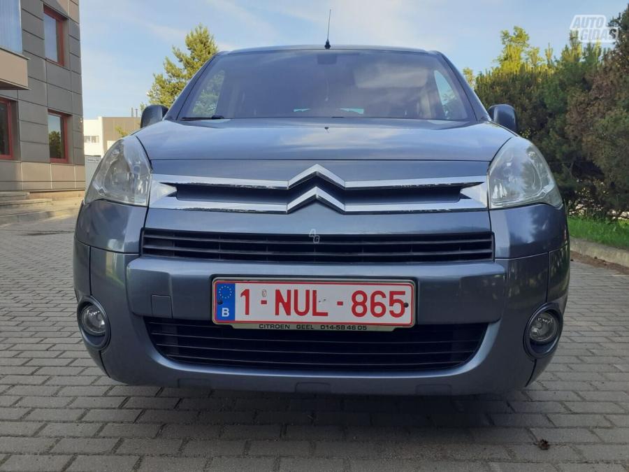 Grey Citroen Berlingo 2011 in Mazeikiai, with an engine capacity of 1.60 L and mileage of 154 thousand km for 3950 €, photo 11 on AUTOMOTO.COM.LV