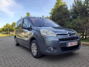 Grey Citroen Berlingo 2011 in Mazeikiai, with an engine capacity of 1.60 L and mileage of 154 thousand km for 3950 €, photo 12 on AUTOMOTO.COM.LV