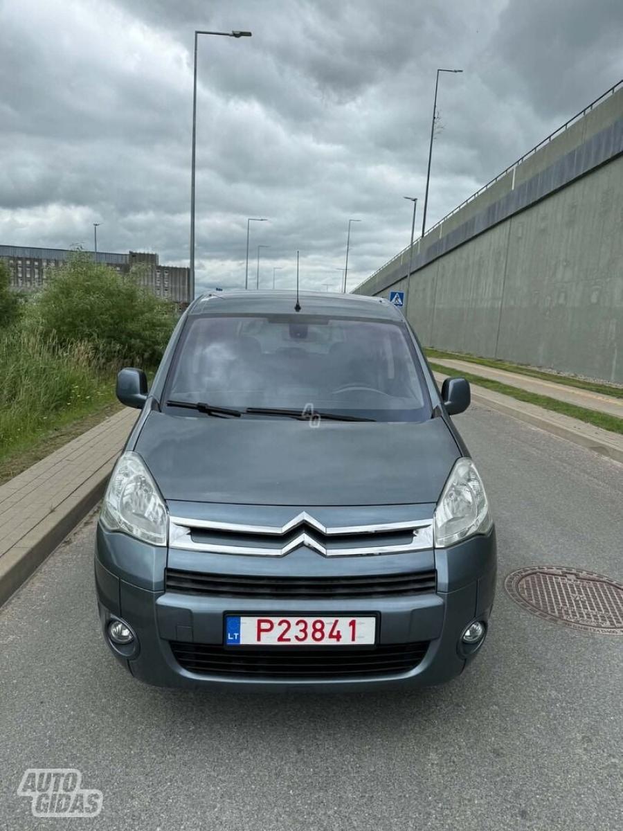 Pelēks Citroen Berlingo 2011 Mažeikiai, ar dzinēja tilpumu 1.60 L un nobraukumu 154 tūkst. km par 3950 €, foto 19 vietnē AUTOMOTO.COM.LV