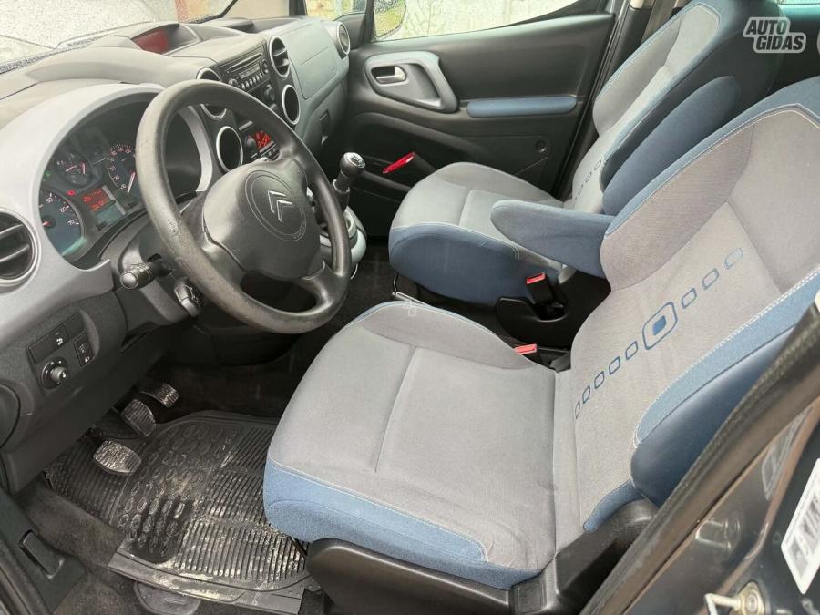 Pelēks Citroen Berlingo 2011 Mažeikiai, ar dzinēja tilpumu 1.60 L un nobraukumu 154 tūkst. km par 3950 €, foto 33 vietnē AUTOMOTO.COM.LV