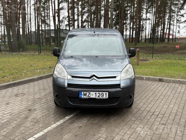 Grey Citroen Berlingo 2012 in Riga, with an engine capacity of 1.60 L and mileage of 0 thousand km for 500 €, photo 3 on AUTOMOTO.COM.LV