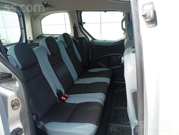 Pelēks Citroen Berlingo 2012 Dobele, ar dzinēja tilpumu 1.60 L un nobraukumu 357 tūkst. km par 2200 €, foto 2 vietnē AUTOMOTO.COM.LV