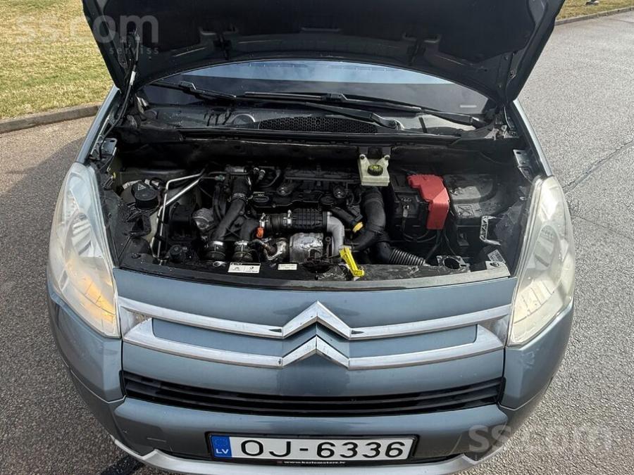 Grey Citroen Berlingo 2012 in Riga, with an engine capacity of 1.60 L and mileage of 255 thousand km for 3500 €, photo 15 on AUTOMOTO.COM.LV