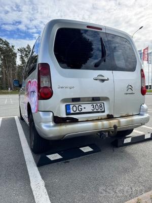 Pelēks Citroen Berlingo 2012 Rīga, ar dzinēja tilpumu 1.60 L un nobraukumu 373 tūkst. km par 2000 €, foto 7 vietnē AUTOMOTO.COM.LV