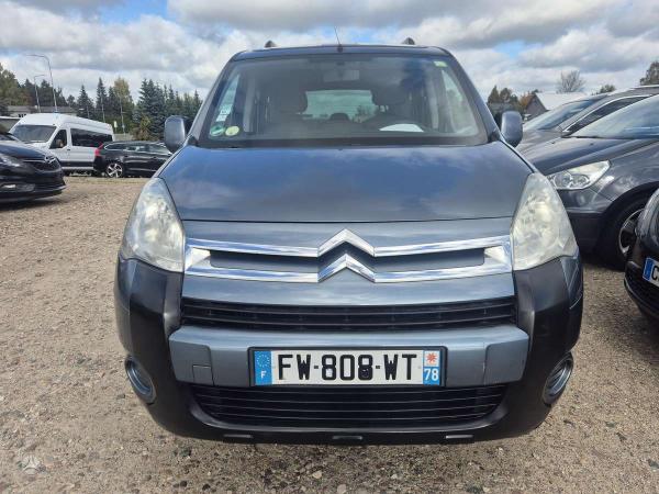 Pelēks Citroen Berlingo 2012 Utena, ar dzinēja tilpumu 1.56 L un nobraukumu 207 tūkst. km par 3850 €, foto 6 vietnē AUTOMOTO.COM.LV
