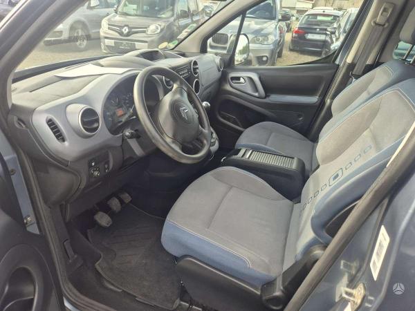 Pelēks Citroen Berlingo 2012 Utena, ar dzinēja tilpumu 1.56 L un nobraukumu 207 tūkst. km par 3850 €, foto 11 vietnē AUTOMOTO.COM.LV