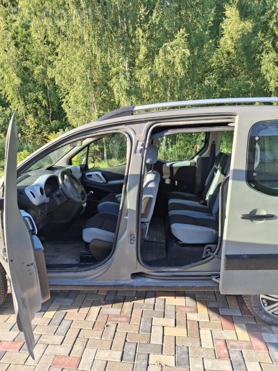 Pelēks Citroen Berlingo 2013 Jelgava, ar dzinēja tilpumu 1.60 L un nobraukumu 303 tūkst. km par 3700 €, foto 7 vietnē AUTOMOTO.COM.LV