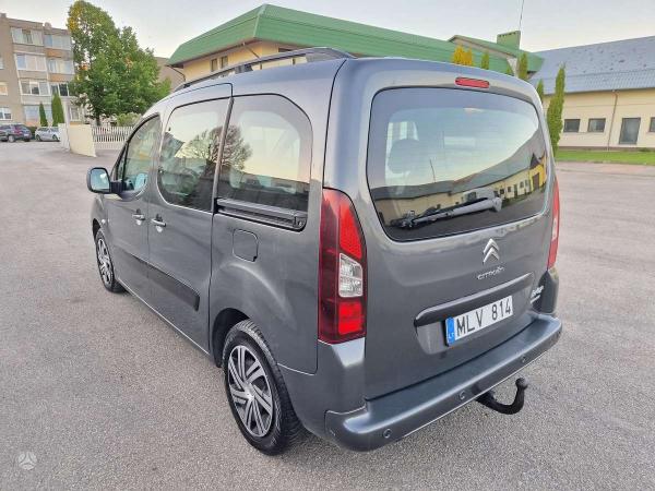 Pelēks Citroen Berlingo 2013 Mažeikiai, ar dzinēja tilpumu 1.56 L un nobraukumu 235 tūkst. km par 3950 €, foto 3 vietnē AUTOMOTO.COM.LV