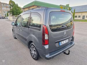 Pelēks Citroen Berlingo 2013 Mažeikiai, ar dzinēja tilpumu 1.56 L un nobraukumu 235 tūkst. km par 3950 €, foto 4 vietnē AUTOMOTO.COM.LV