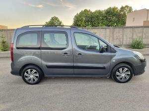 Pelēks Citroen Berlingo 2013 Mažeikiai, ar dzinēja tilpumu 1.56 L un nobraukumu 235 tūkst. km par 3950 €, foto 6 vietnē AUTOMOTO.COM.LV