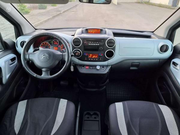 Pelēks Citroen Berlingo 2013 Mažeikiai, ar dzinēja tilpumu 1.56 L un nobraukumu 235 tūkst. km par 3950 €, foto 9 vietnē AUTOMOTO.COM.LV