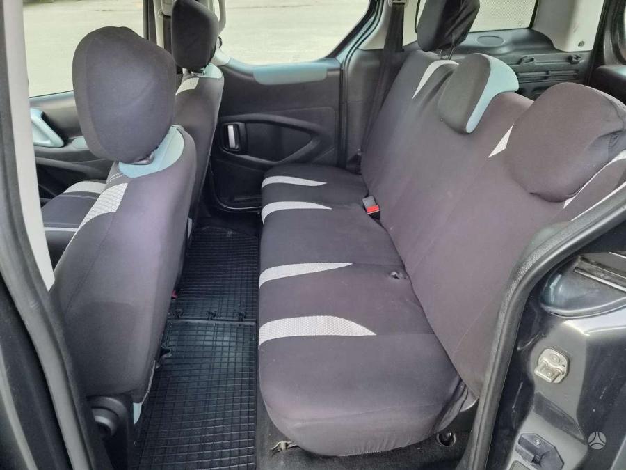 Pelēks Citroen Berlingo 2013 Mažeikiai, ar dzinēja tilpumu 1.56 L un nobraukumu 235 tūkst. km par 3950 €, foto 11 vietnē AUTOMOTO.COM.LV