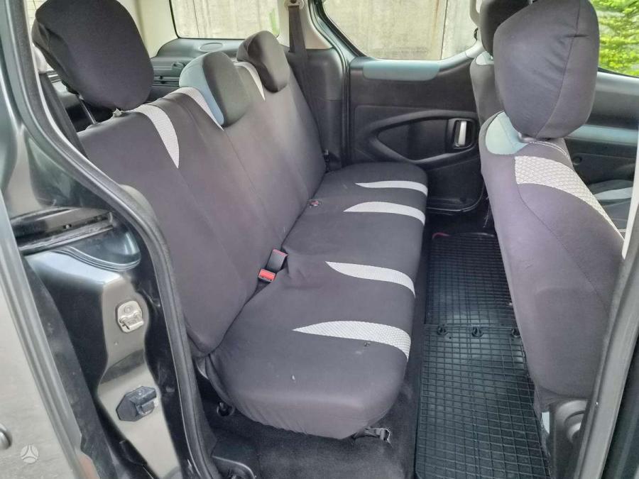 Pelēks Citroen Berlingo 2013 Mažeikiai, ar dzinēja tilpumu 1.56 L un nobraukumu 235 tūkst. km par 3950 €, foto 12 vietnē AUTOMOTO.COM.LV