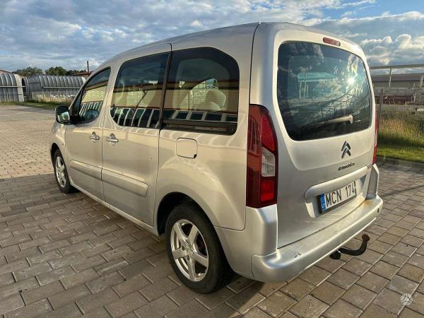 Pelēks Citroen Berlingo 2013 Mažeikiai, ar dzinēja tilpumu 1.56 L un nobraukumu 398 tūkst. km par 3300 €, foto 6 vietnē AUTOMOTO.COM.LV