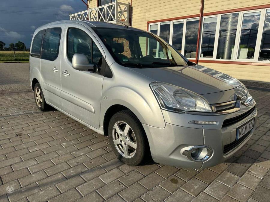 Pelēks Citroen Berlingo 2013 Mažeikiai, ar dzinēja tilpumu 1.56 L un nobraukumu 398 tūkst. km par 3300 €, foto 1 vietnē AUTOMOTO.COM.LV