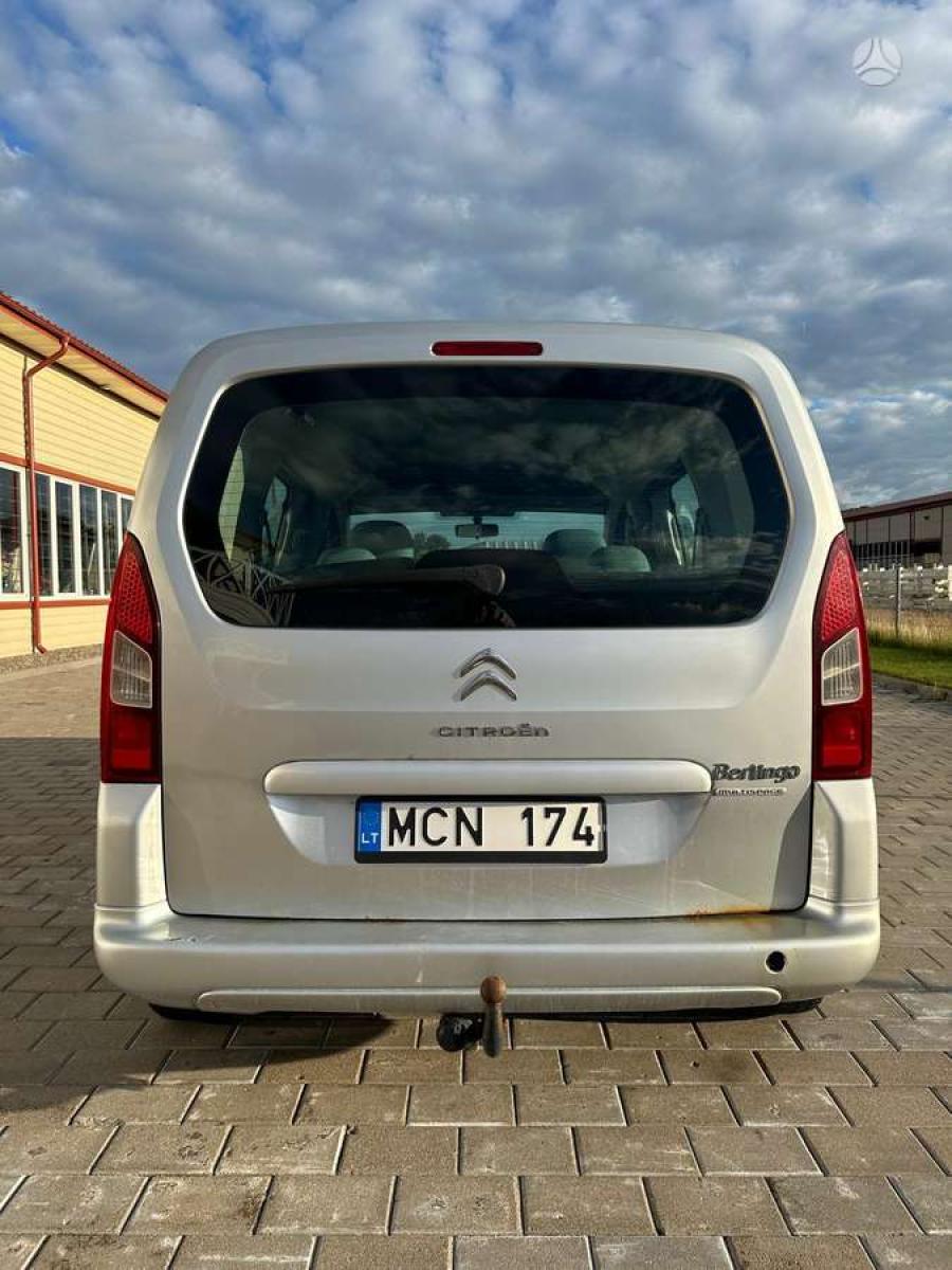 Pelēks Citroen Berlingo 2013 Mažeikiai, ar dzinēja tilpumu 1.56 L un nobraukumu 398 tūkst. km par 3300 €, foto 6 vietnē AUTOMOTO.COM.LV