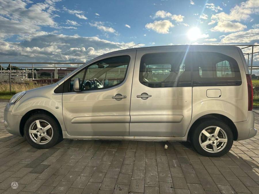Pelēks Citroen Berlingo 2013 Mažeikiai, ar dzinēja tilpumu 1.56 L un nobraukumu 398 tūkst. km par 3300 €, foto 8 vietnē AUTOMOTO.COM.LV