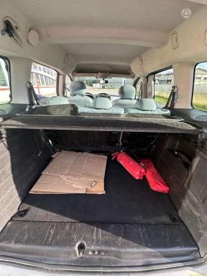 Pelēks Citroen Berlingo 2013 Mažeikiai, ar dzinēja tilpumu 1.56 L un nobraukumu 398 tūkst. km par 3300 €, foto 12 vietnē AUTOMOTO.COM.LV